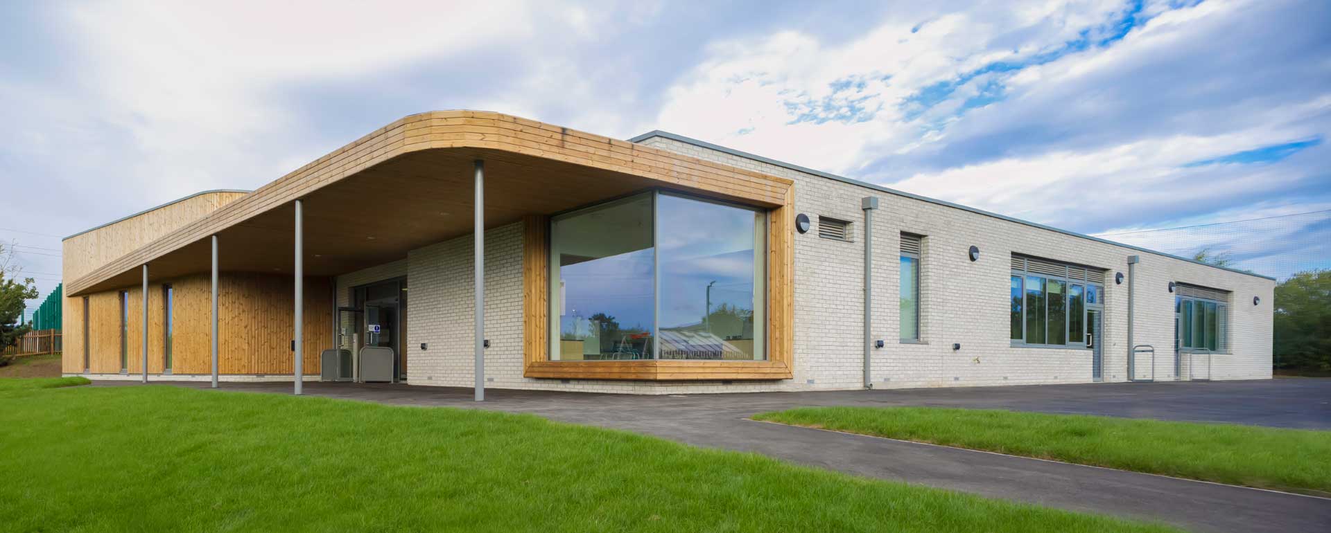 £4.4m sixth form centre for Addington School, delivered by Reds10 ...